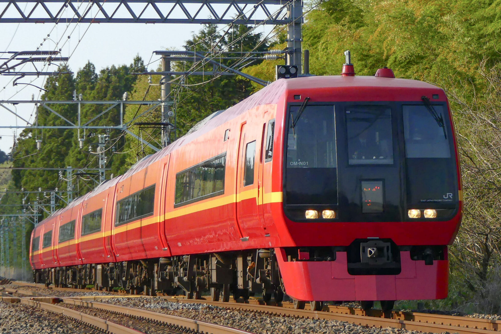 ボックスシートの特急列車！？ 独特な内装でデビューした初代成田エクスプレス253系 - 乗り物解説の部屋